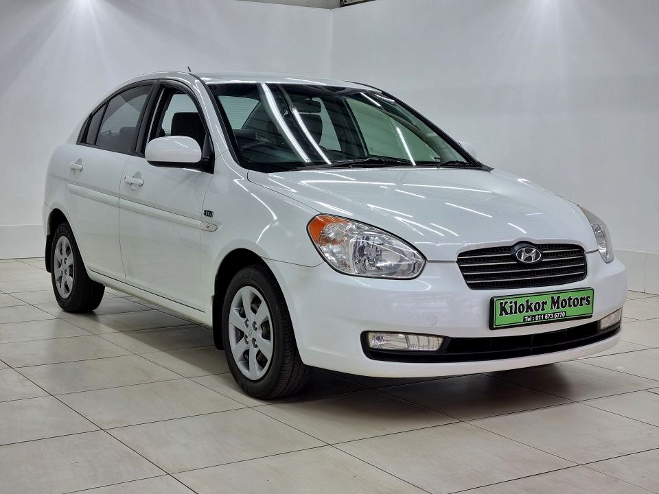 Used 2010 hyundai accent store
